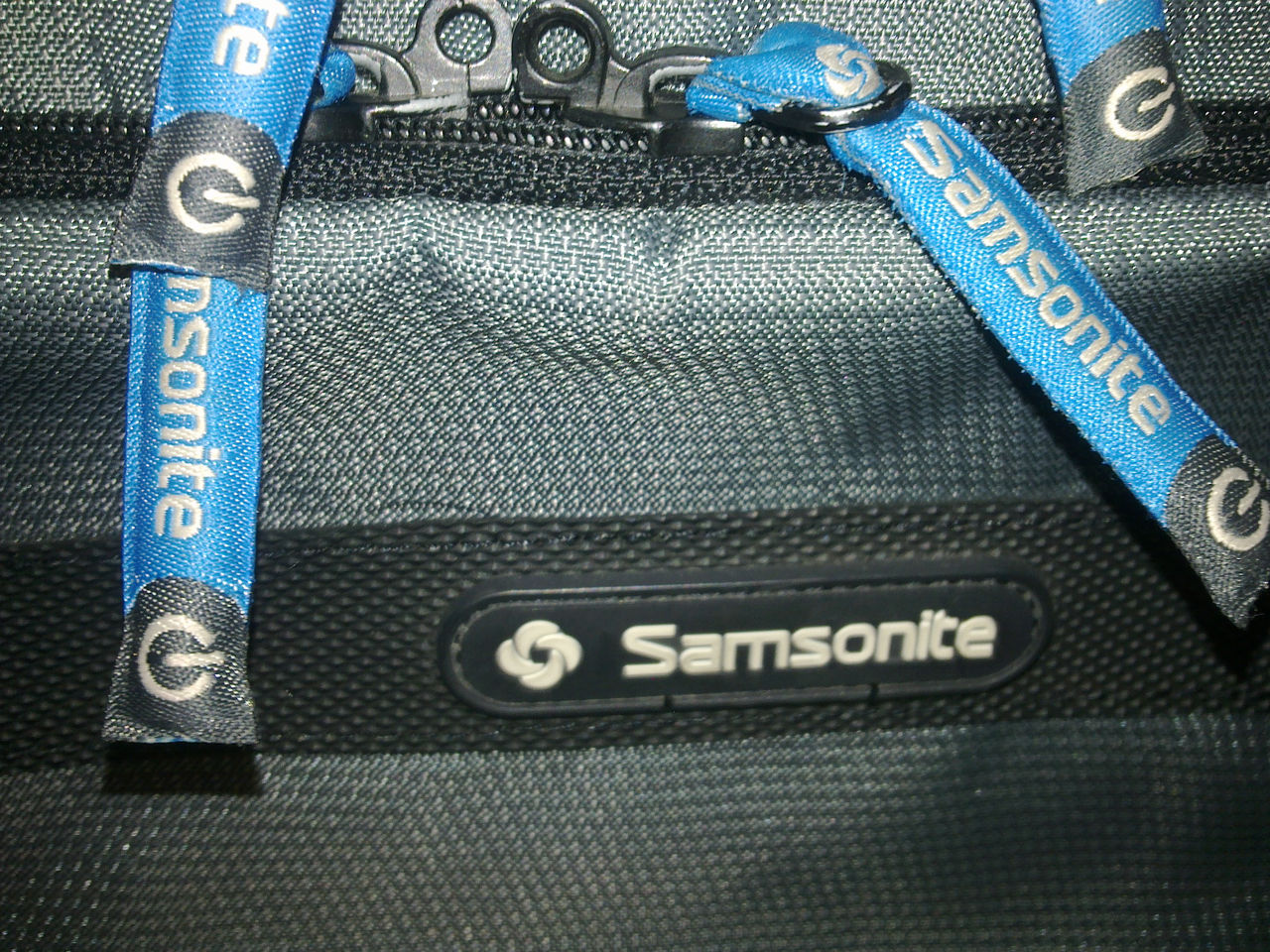 Фирменная сумка от samsonite