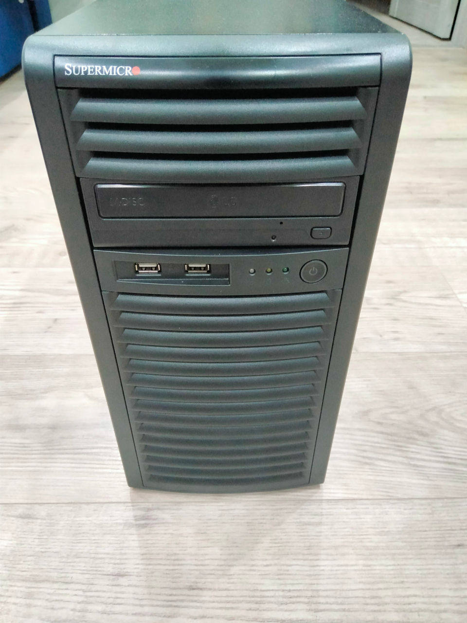 Продаётся SuperMicro Server