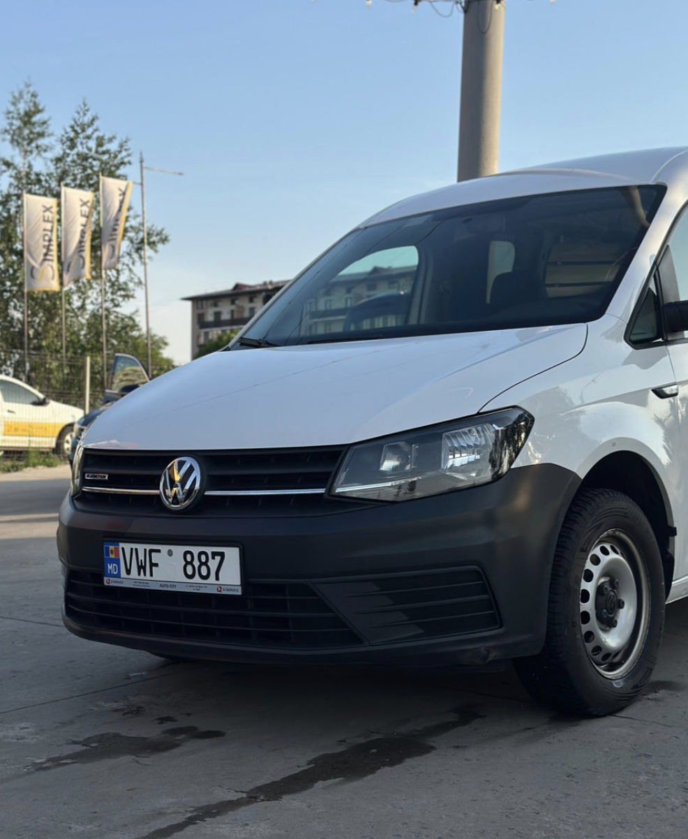 Volkswagen Caddy 2019 г. с пробегом 237000 км, Газ / Бензин (метан), 8400