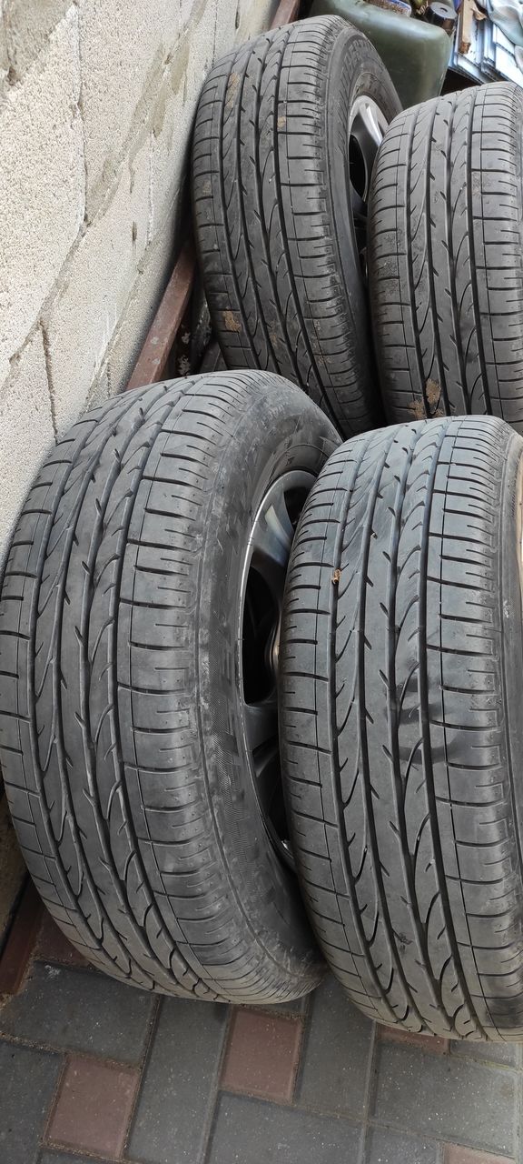 215.65.r17 Bridgestone