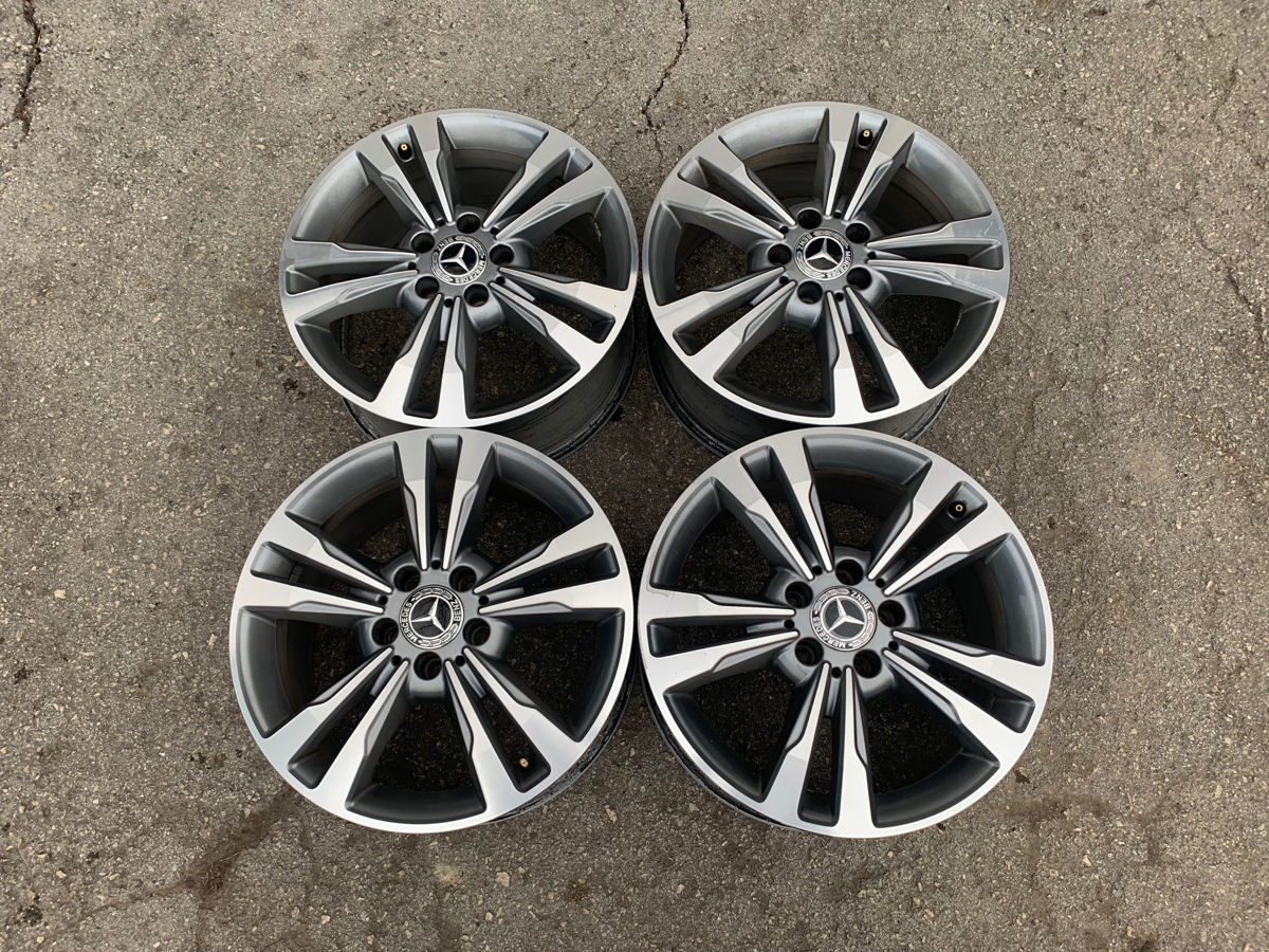R17 Mercedes (Originale)