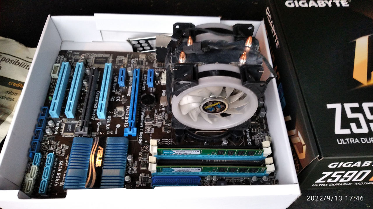 Vînd set materinca socket 1155,procesor i5-3570, RAM 16gb, cooler rgb