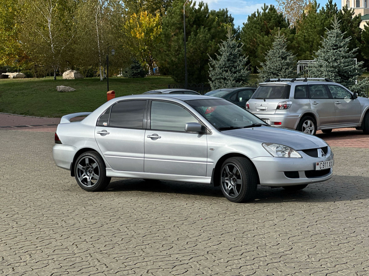 Mitsubishi Lancer an. 2003 cu rulaj 240000 km, Gaz / Benzină (metan ...