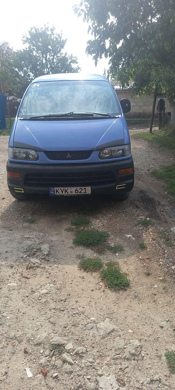 Mitsubishi L400