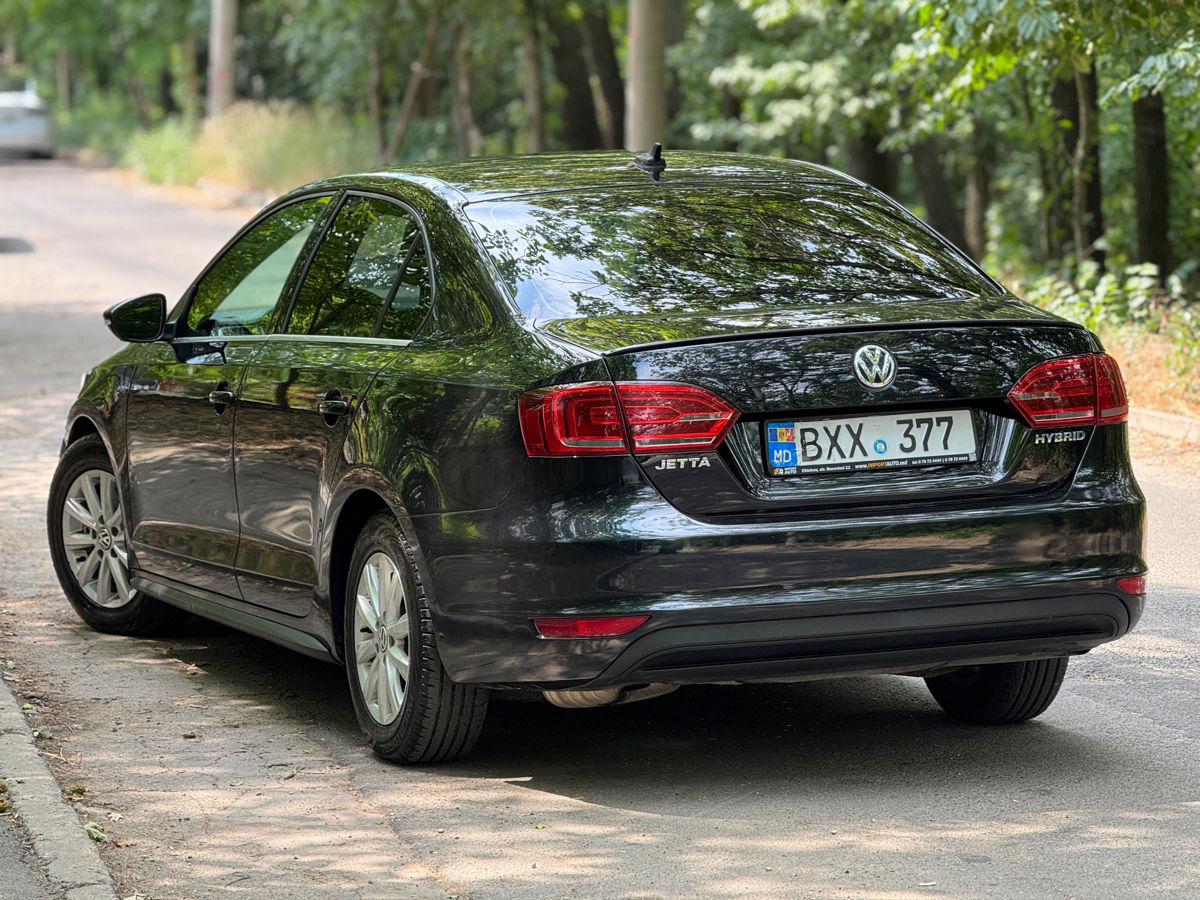 Volkswagen Jetta an. 2013 cu rulaj 233000 km, Hybrid, 7499