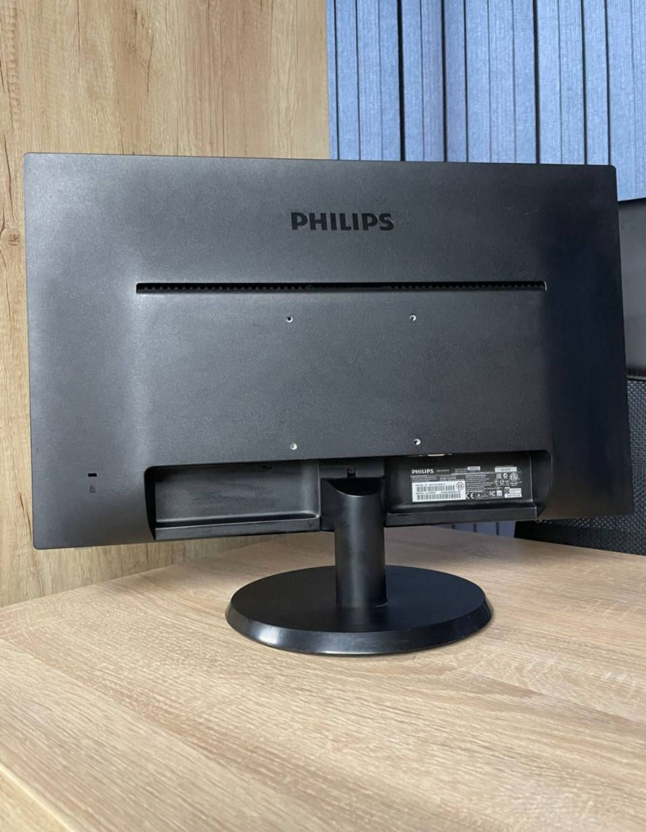 Монитор Philips 223V