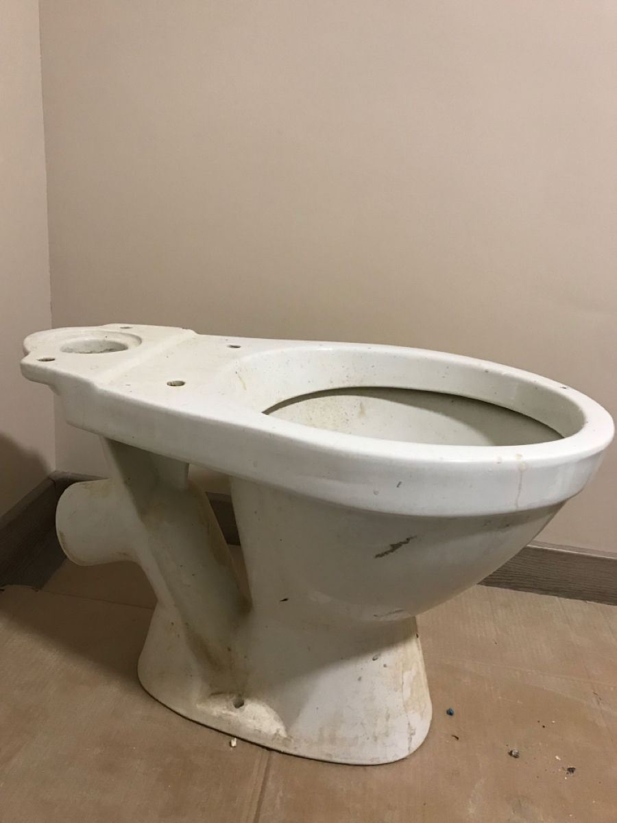 Унитаз для ремонта / для строителей / vas wc pentru reparatie