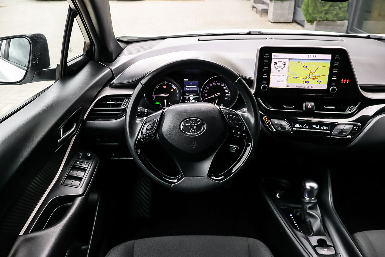 Toyota C-HR an. 2020 cu rulaj 93500 km, Hybrid, 18290