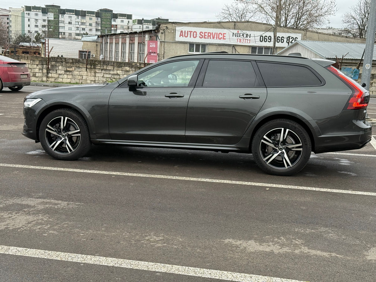 Volvo V90 Cross Country an. 2021 cu rulaj 100250 km, Mild Hybrid ...