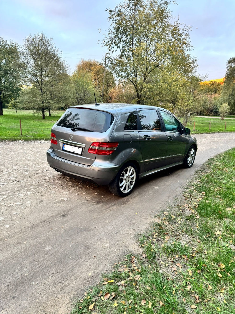 Mercedes B-Class an. 2010 cu rulaj 247000 km, Benzină, 6500