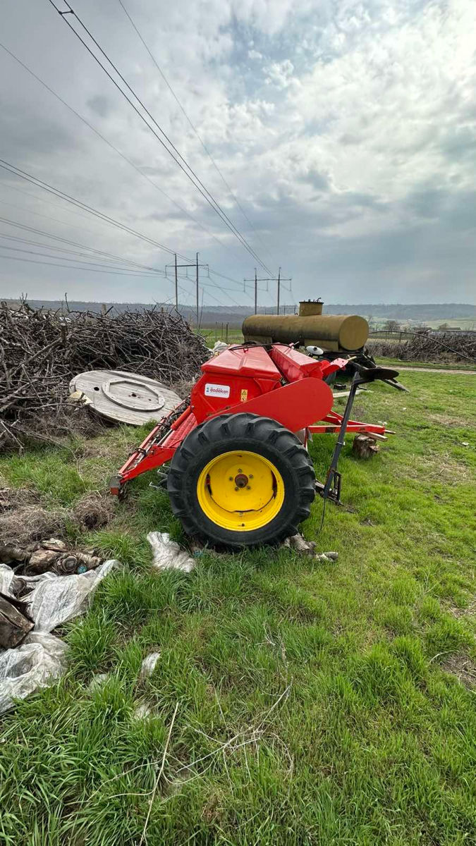 Semanatoare de cereale si seminte mici