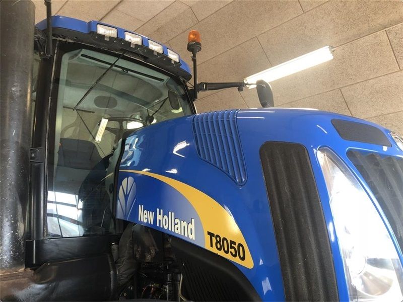 New Holland T8050 - 2010 год
