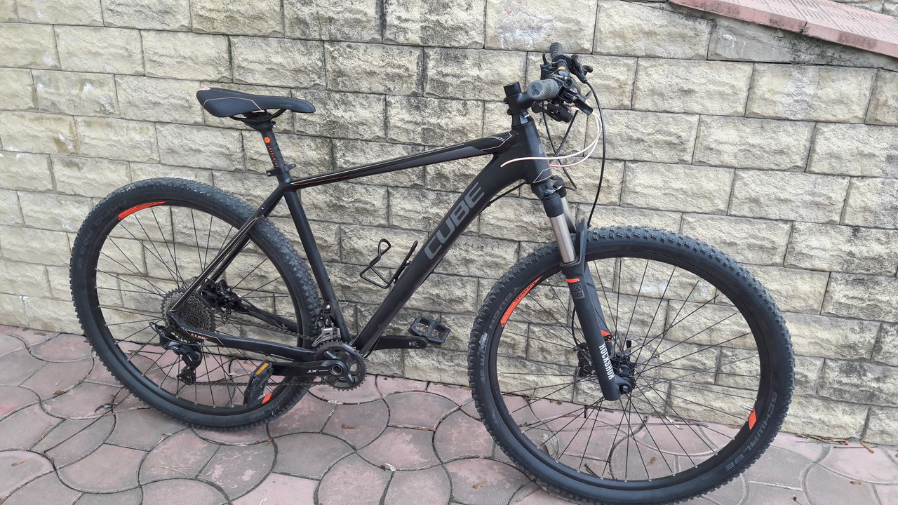 Cube 29er Full XT. Pret 750е.