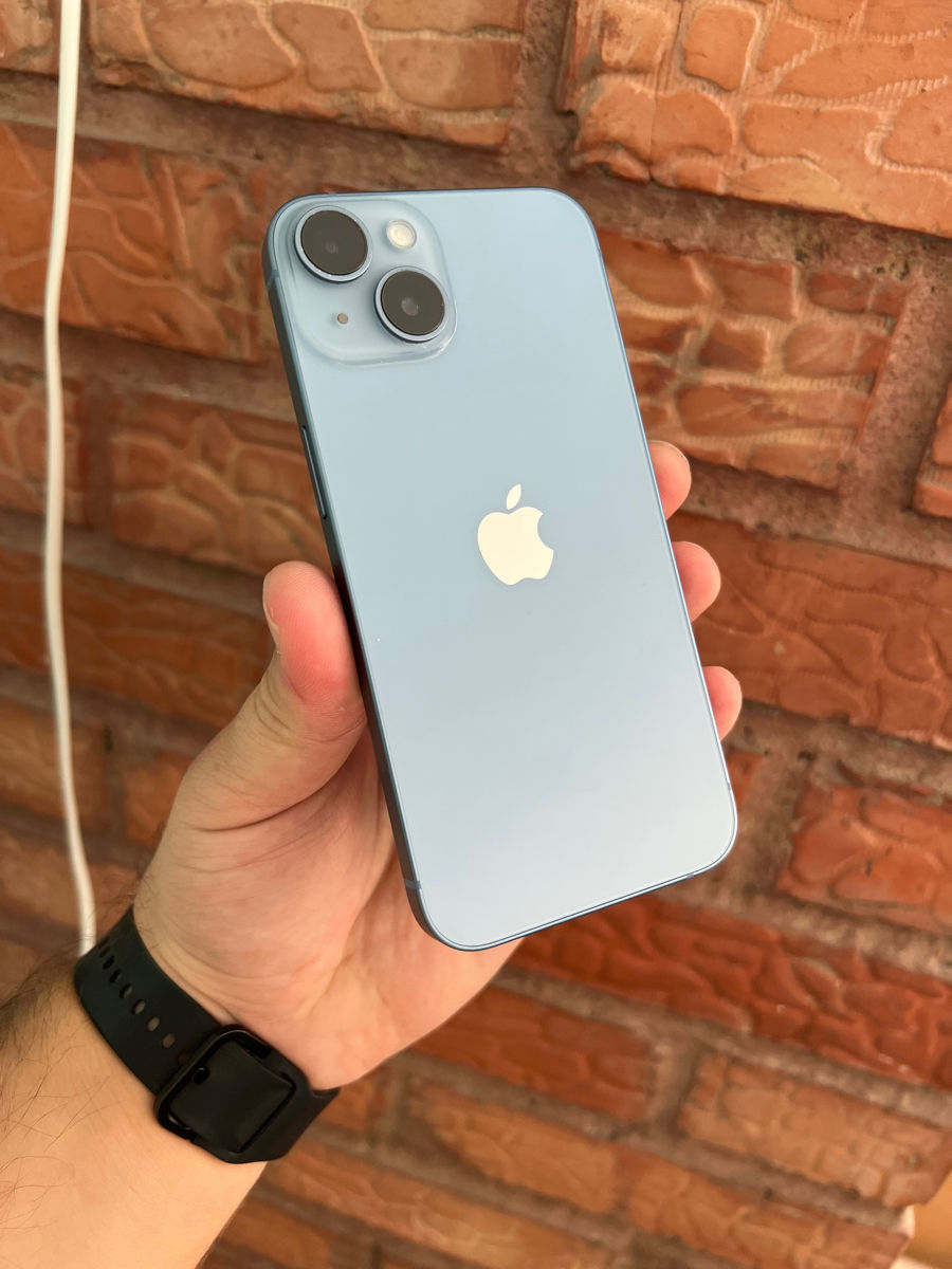 iPhone 14 Blue