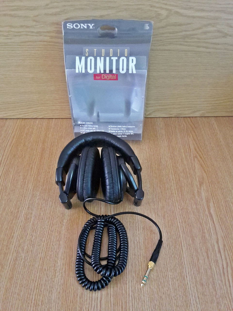 Sony Studio Monitor MDR-V600 Made in Japan. Б/У.