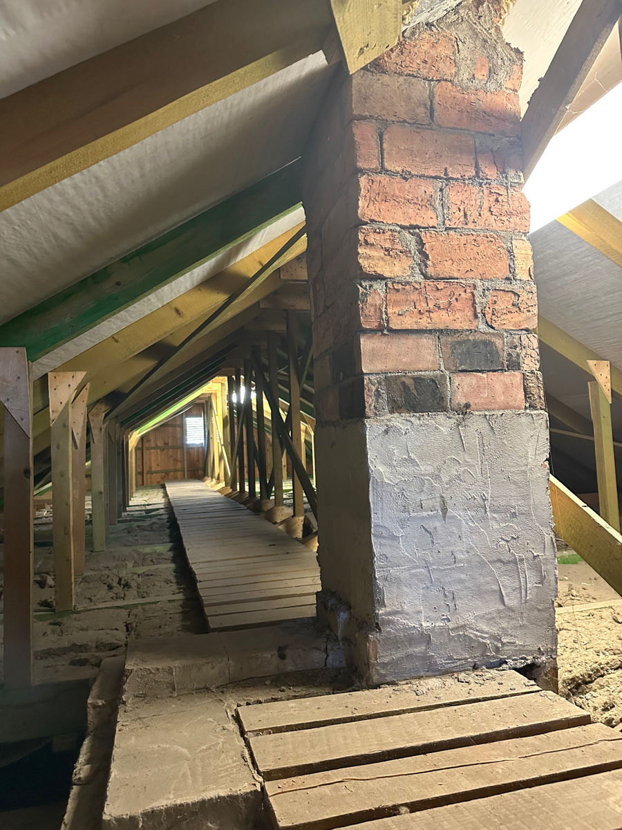 Casă, 111 m², Balatina