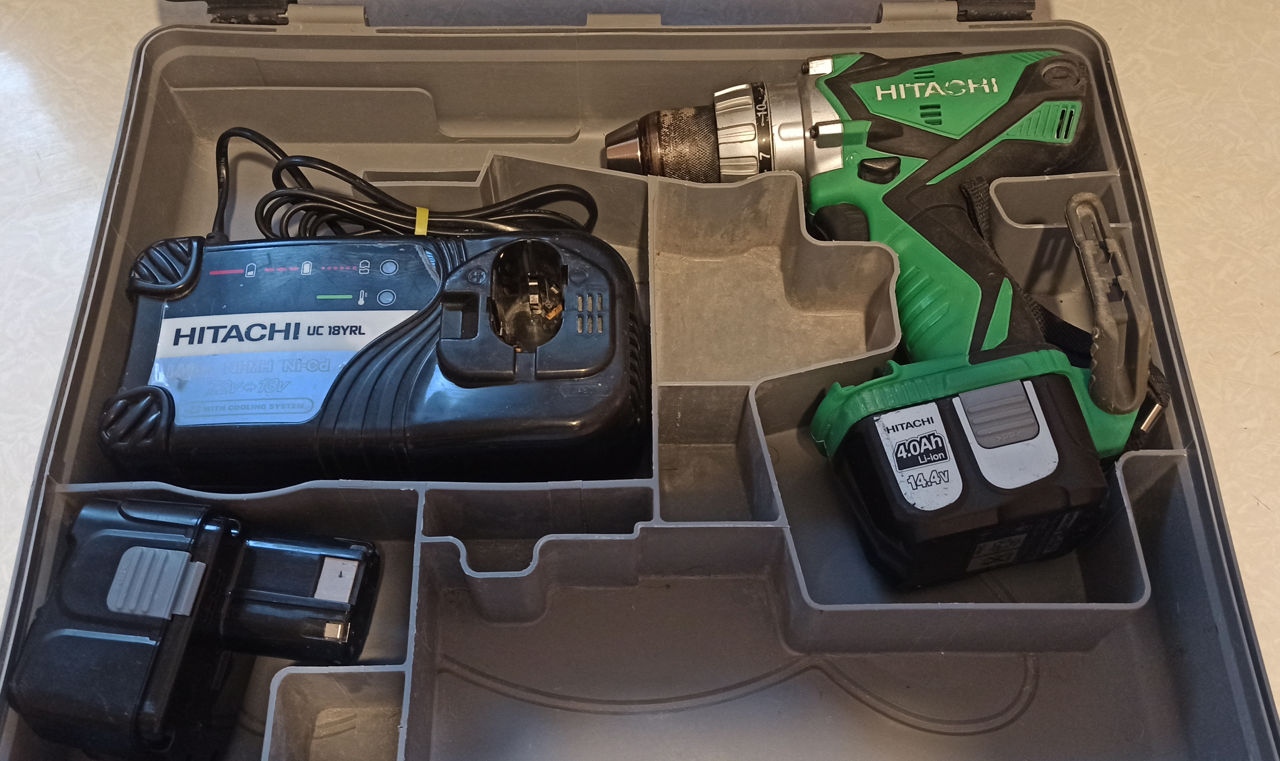 Японский шуруповерт Hitachi 14,4 v (мощная модель) в кейсе