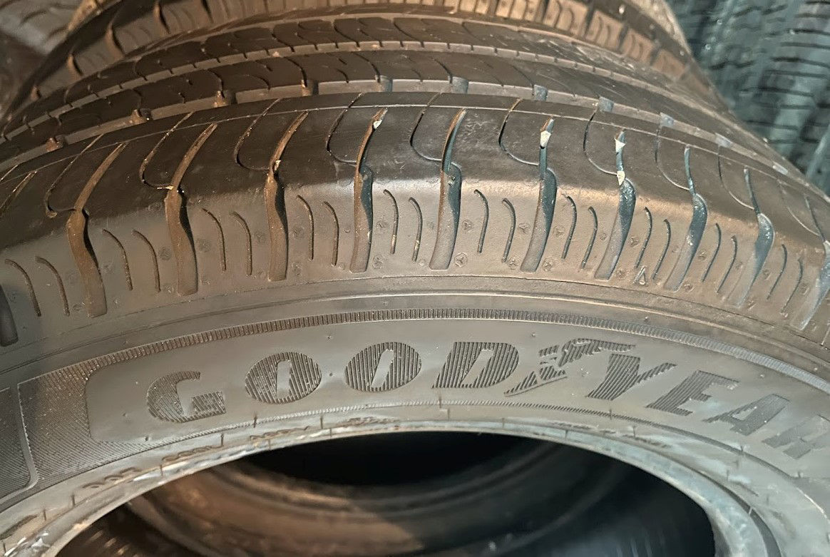 215 65 r16 C Goodyear