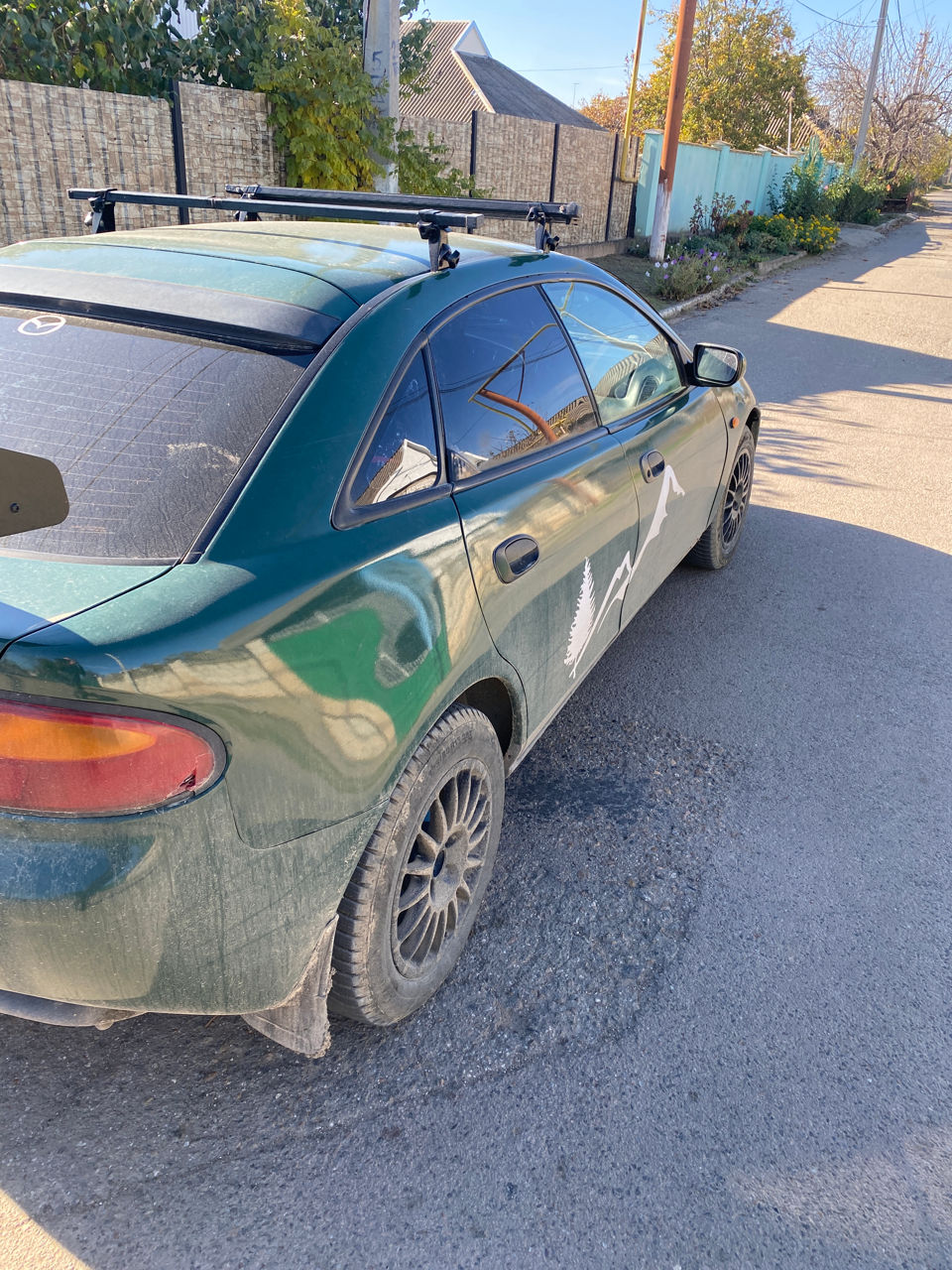 Mazda 323 an. 1995 cu rulaj 123456 km, Gaz / Benzină (propan), 1100