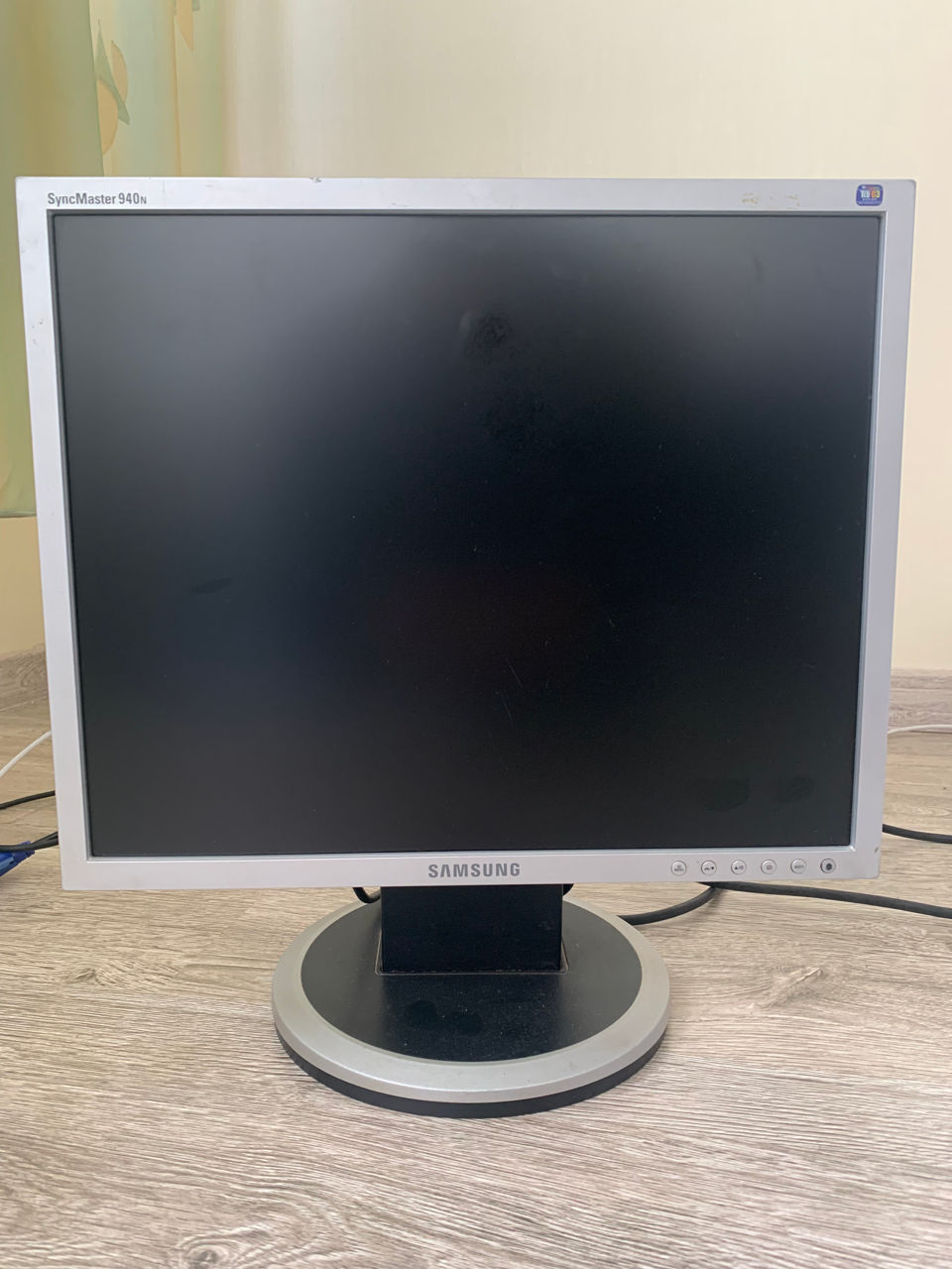 Продаю вместе мониторы Samsung SyncMaster 940N и ViewSonic VA1916w, DVD ...