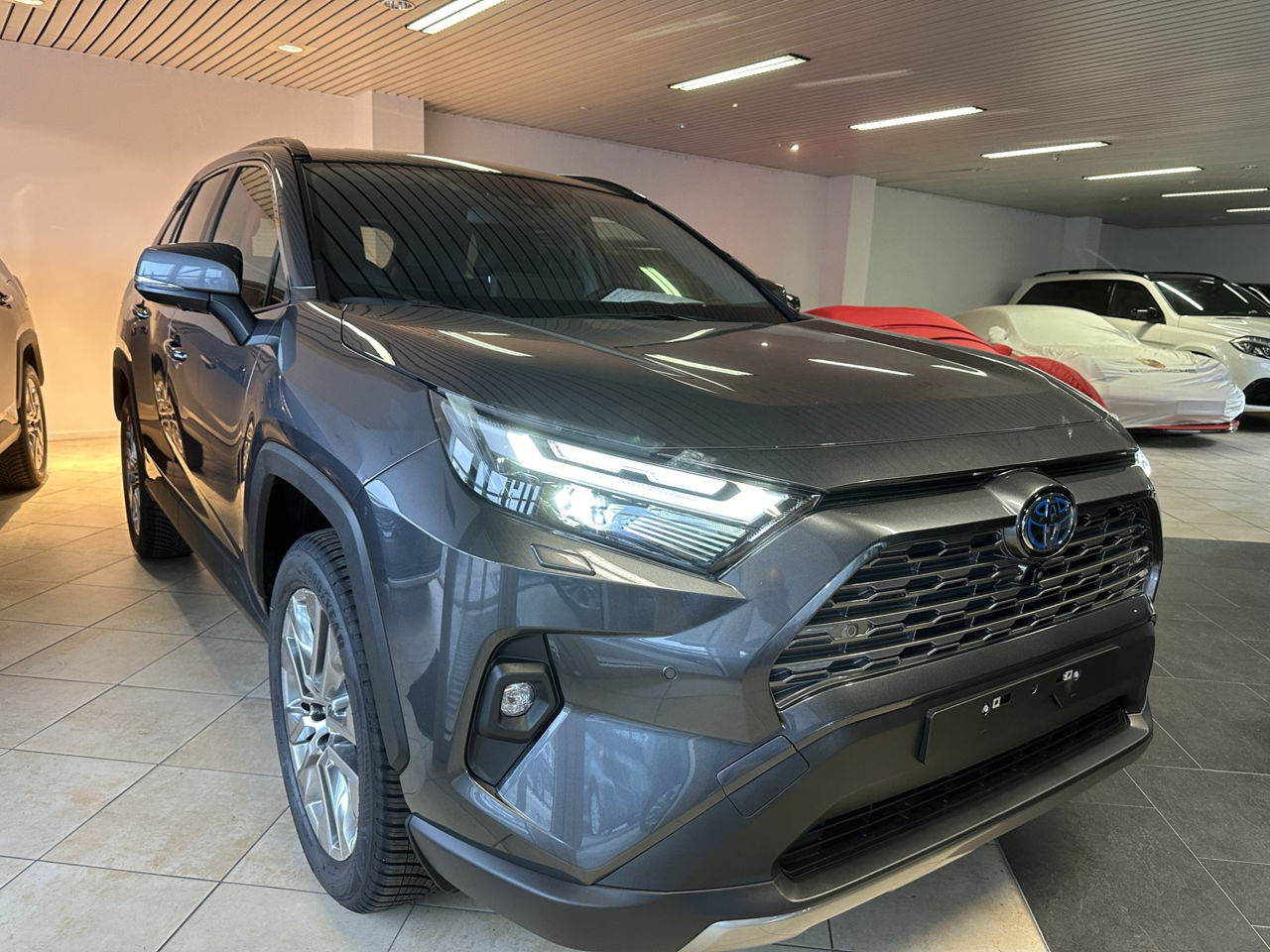 Toyota Rav 4 2024 г. с пробегом 14 км, Гибрид, 35999