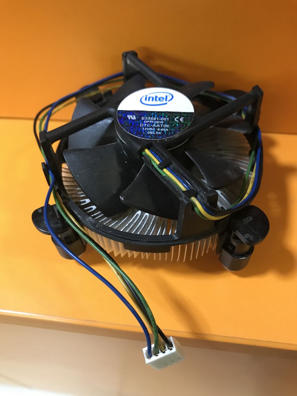 Оригинальный кулер сокет 775 Intel BOX 4pin PWM