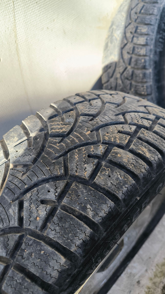 Jante cu cauciucuri de iarna RAV4