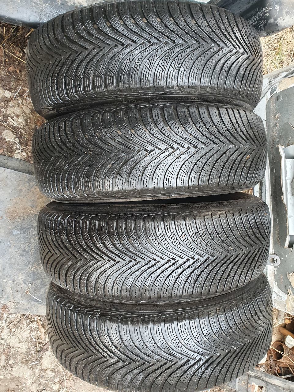 195/60/ R15- Michelin.