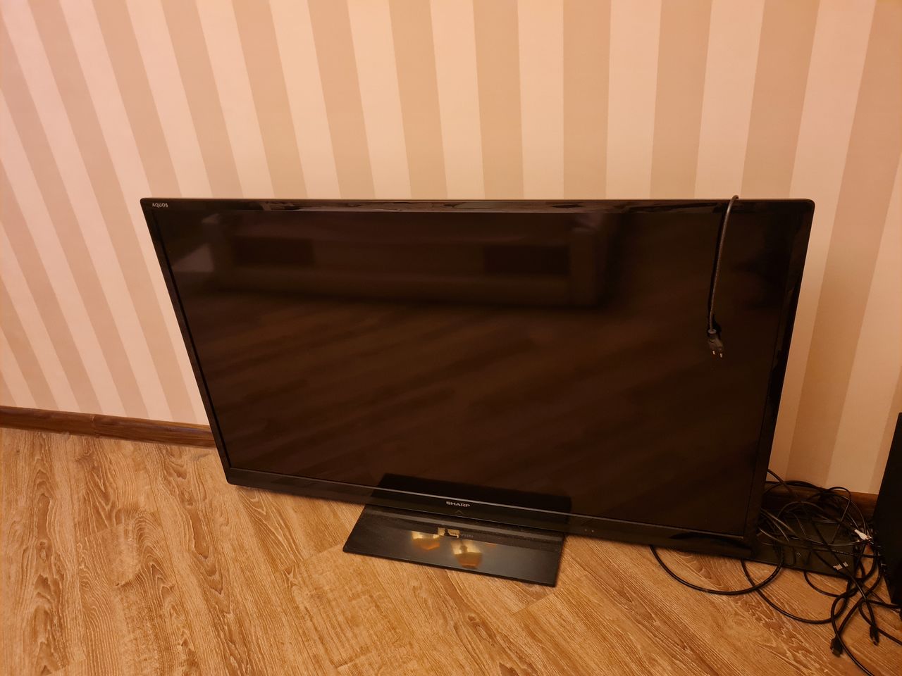Sharp FullHD 60 дюймов