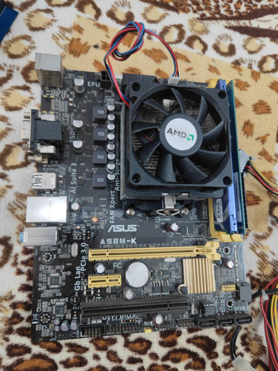 Motherboard Asus A58M-E Soket FM2+ Complect Procesor A8-5500 APU + 8GB RAM