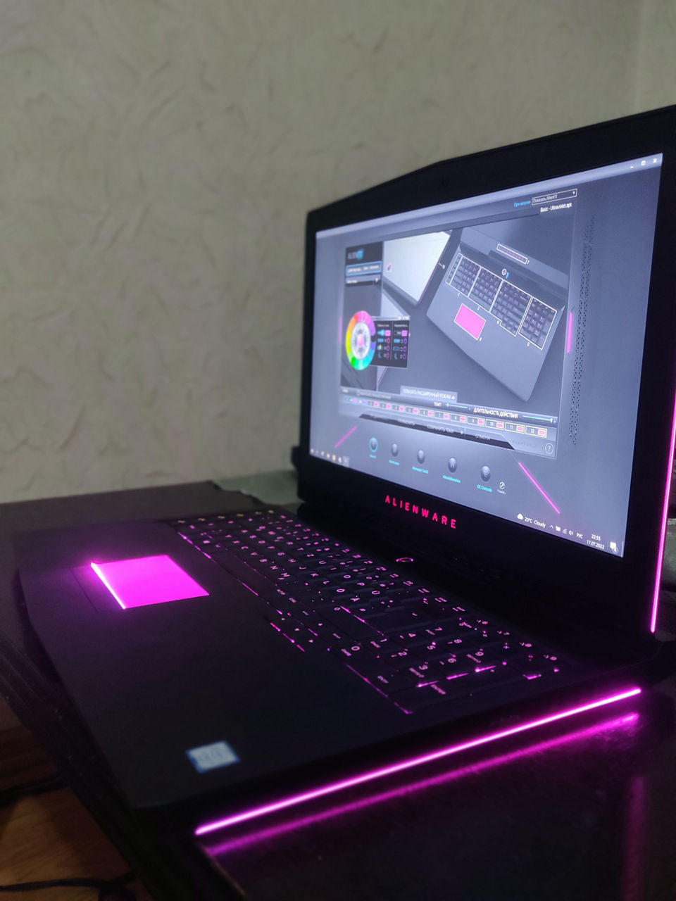 Alienware 17 R4 (GTX 1080 8Gb/HDD 1Tb /SSD 500Gb) 4K/120Hz