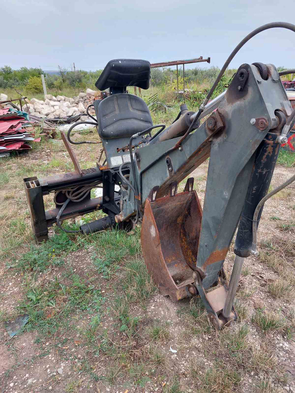 Utilaj pentru bobcat de sapat