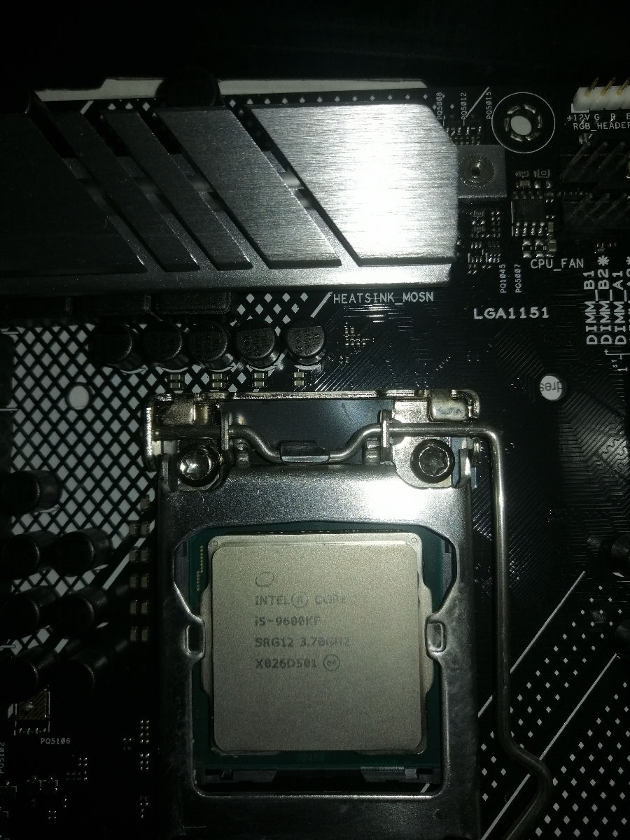 Intel i5 9600KF