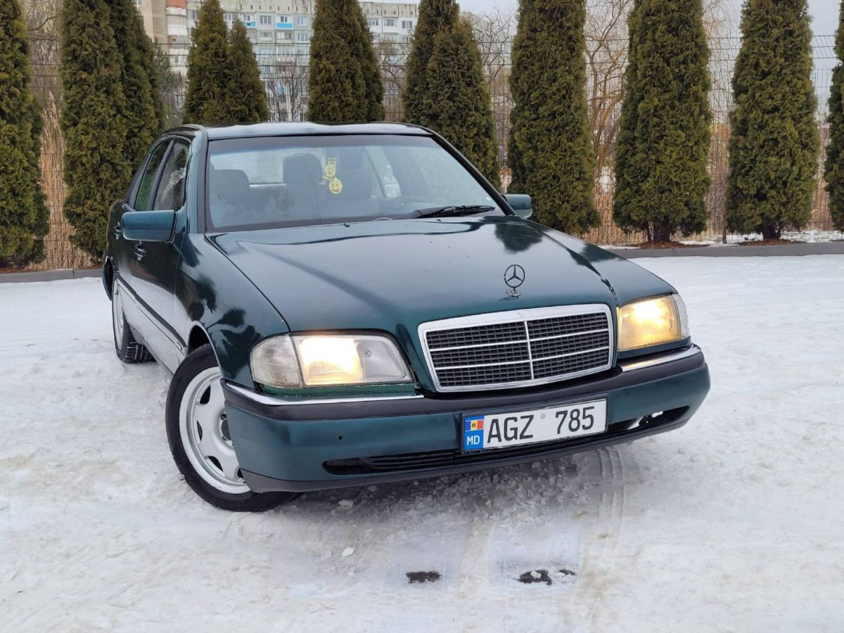 Mercedes C-Class an. 1995 cu rulaj 200000 km, Benzină, 1400