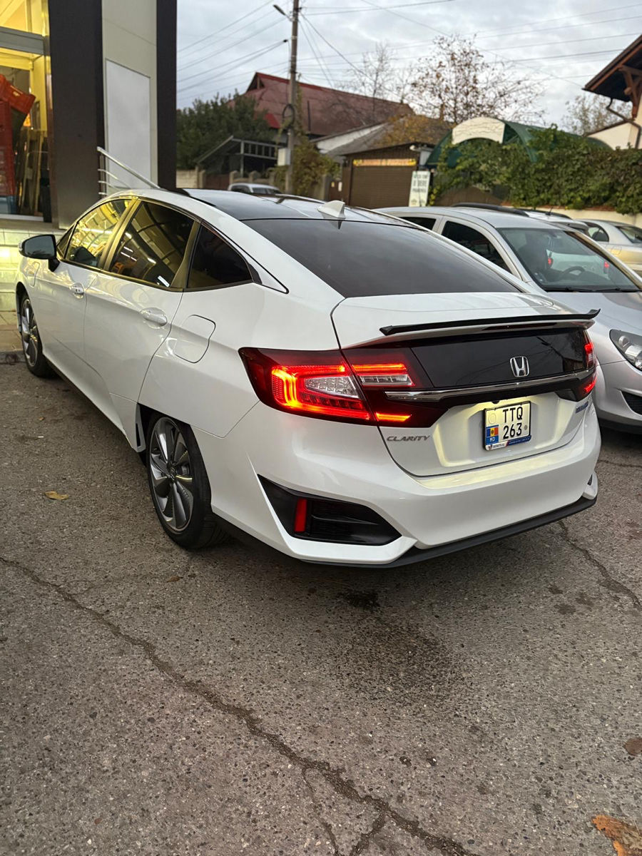Honda Clarity an. 2018 cu rulaj 205000 km, Plug-in Hybrid (benzină ...