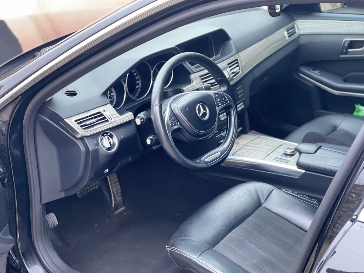 Mercedes E-Class an. 2016 cu rulaj 347650 km, Gaz / Benzină (metan ...