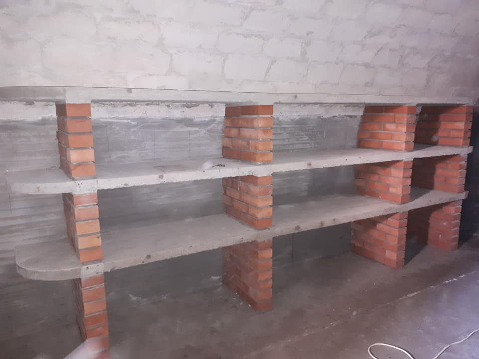 Rafturi pentru beci. beci classic