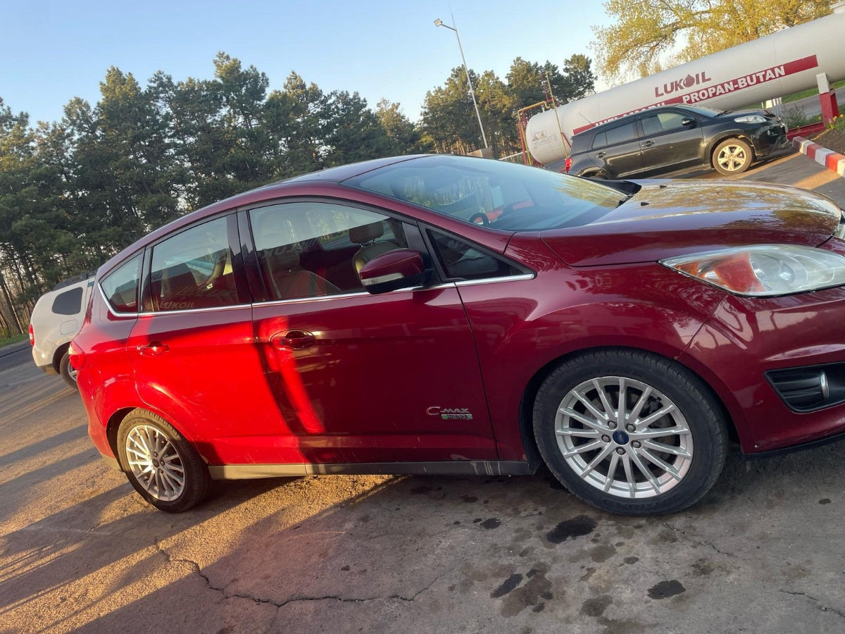 Ford C-Max 2013 г. с пробегом 220000 км, Плагин-гибрид, 7000