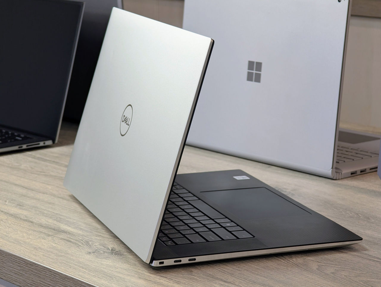 Dell Precision 5760 | Intel i7 11850H | Nvidia RTX A2000 | 32GB | 512GB ...