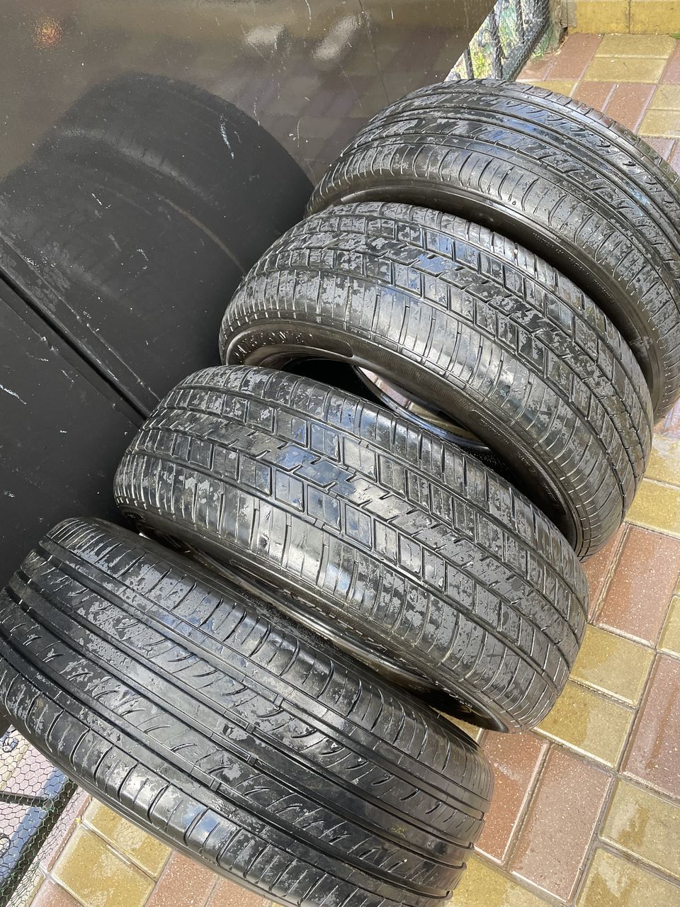 Anvelope de vara la R 16 215/65