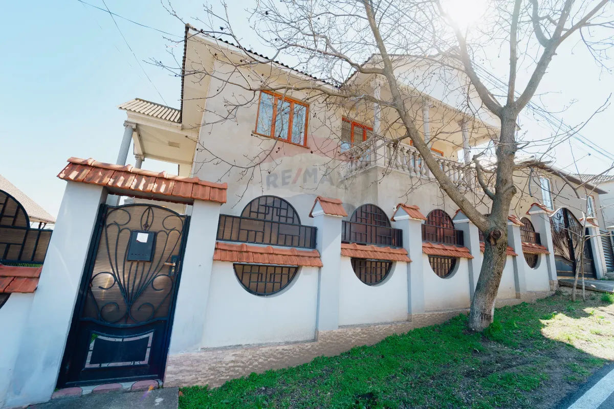 Casă, 260 m², Orhei