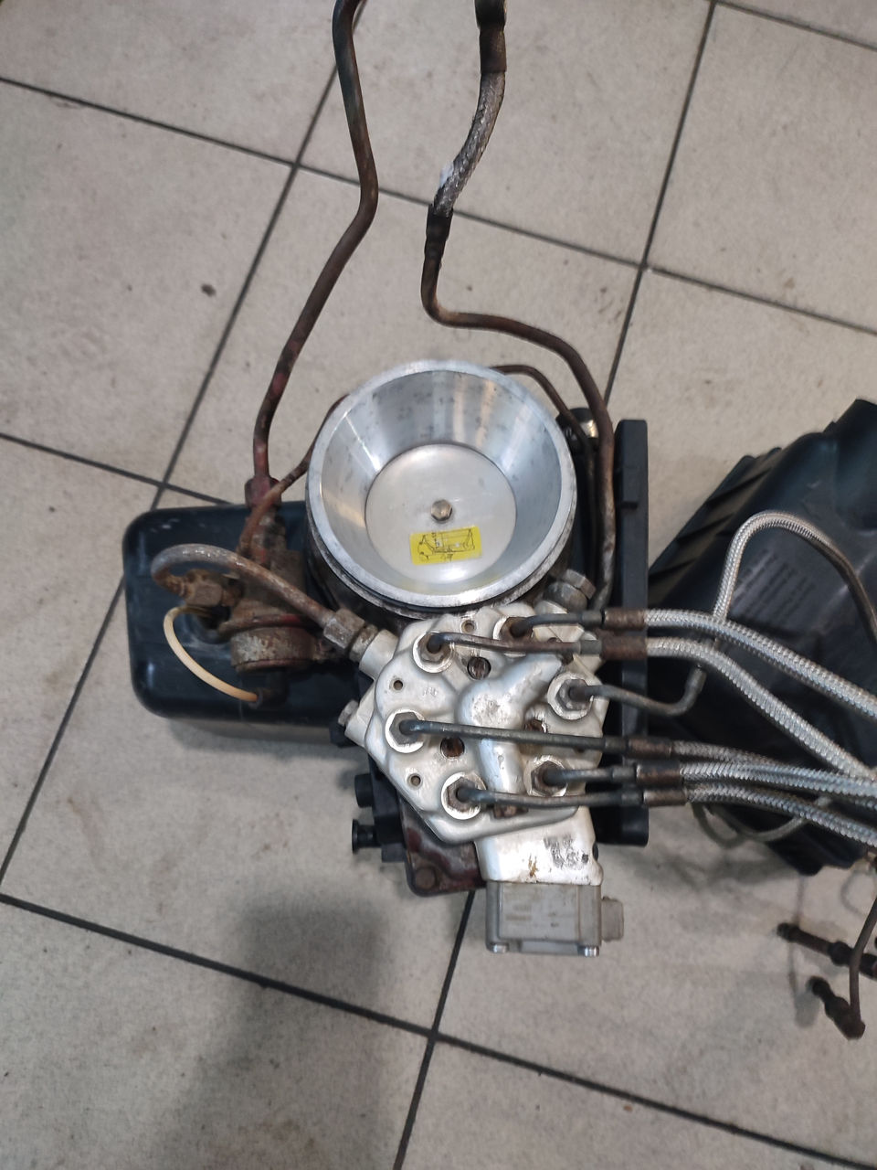 Dozator distributie benzina KE-Jetronic Audi 100 C3 2.2i: 2.3i