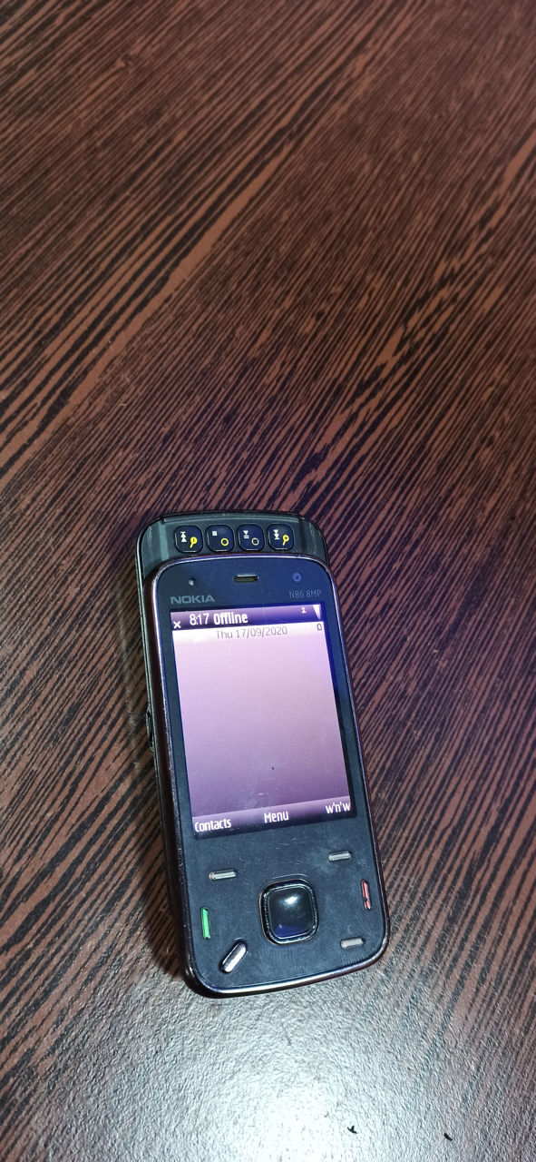Nokia N86 в хорошем состоянии