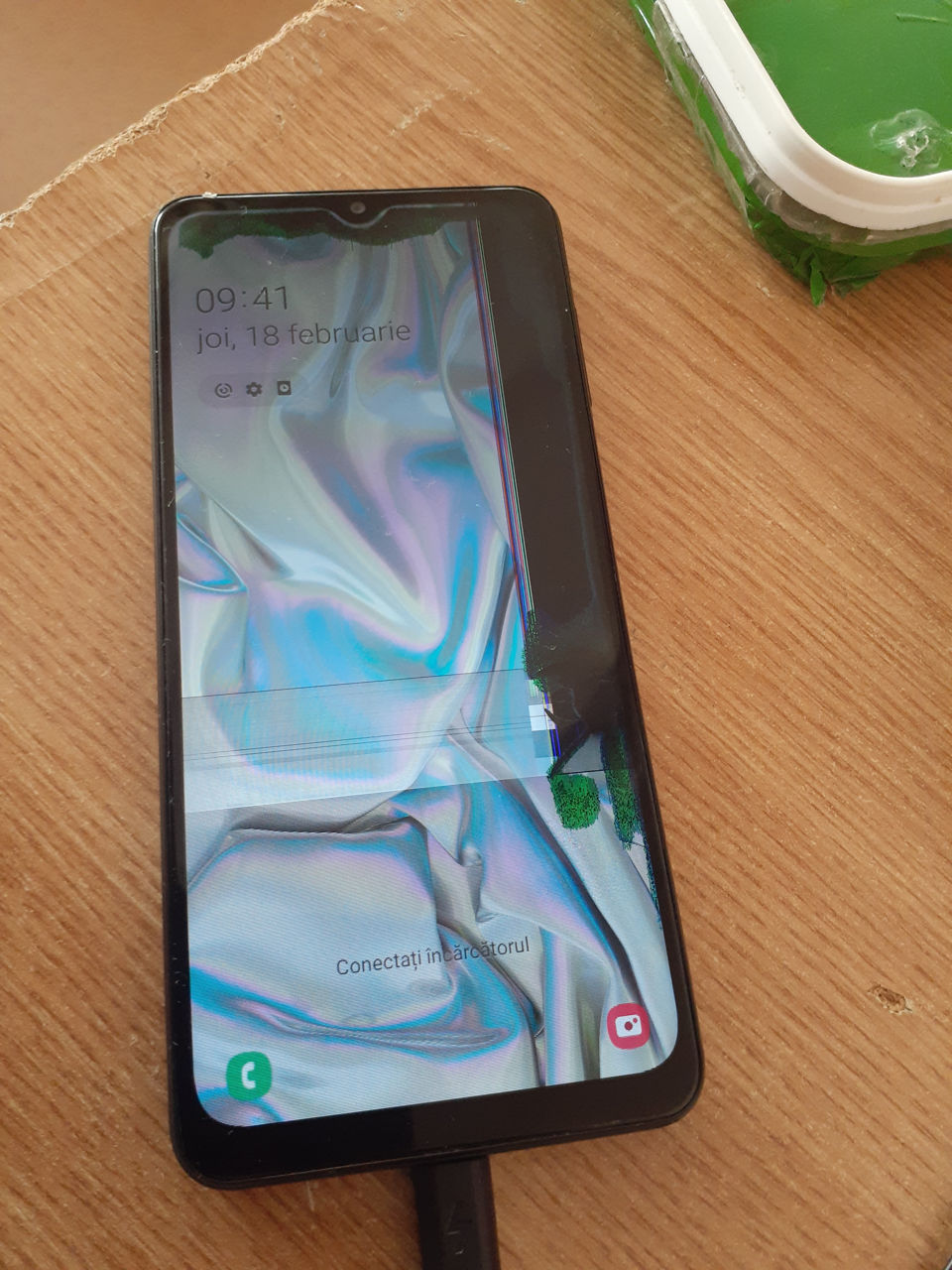 Sqmsung A12 cu displayul stricat