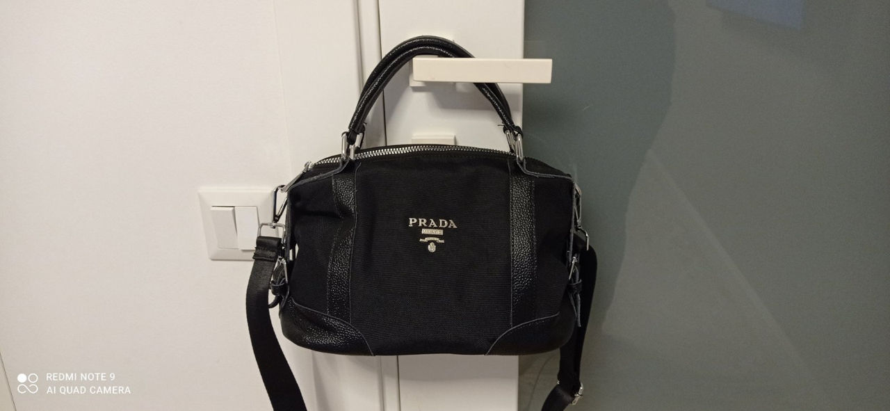 Geanta noua Prada