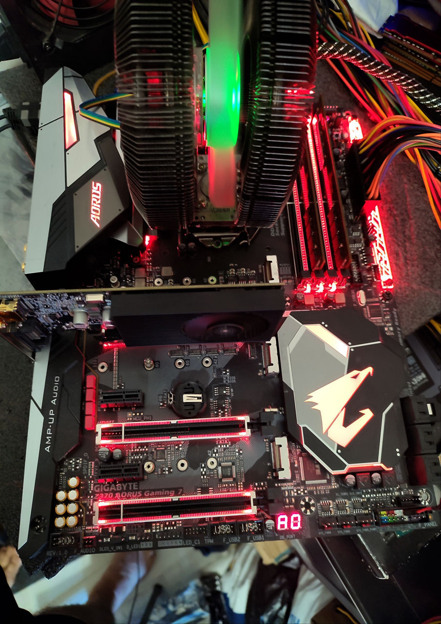 Socket 1151 V2 / Gigabyte Aorus Z370 Gaming 7