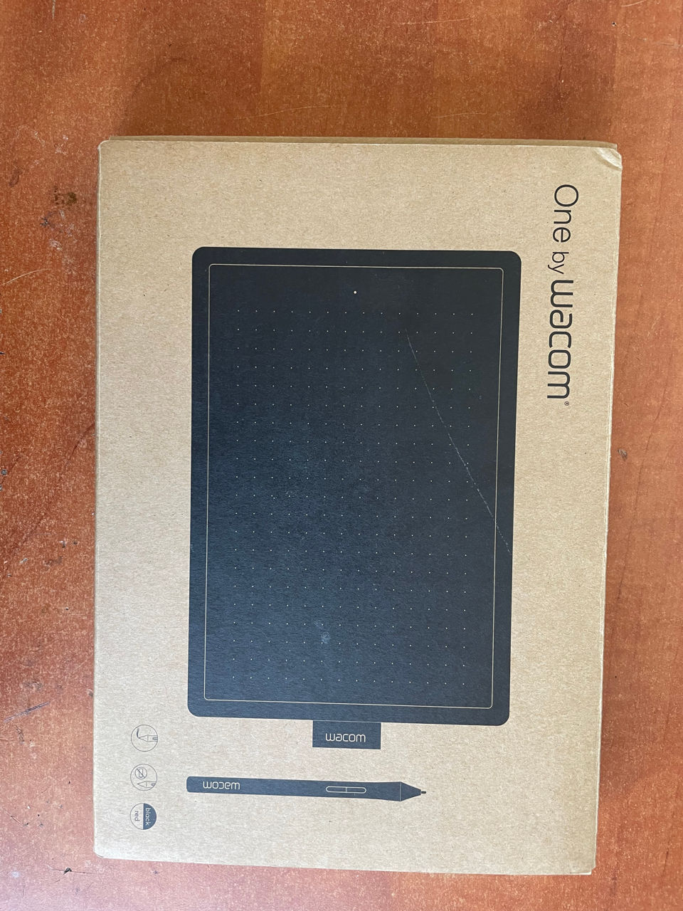 Tabletă grafică pentru desen artistic la calculator