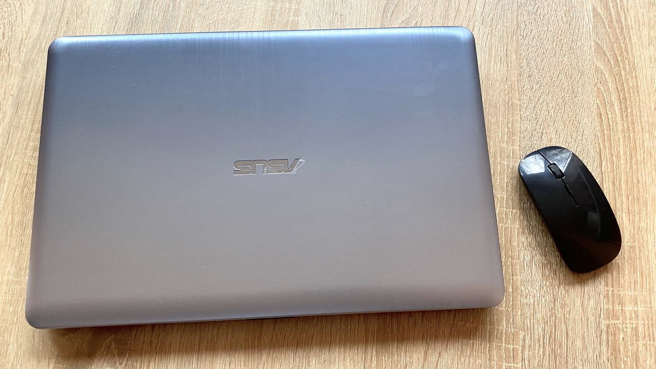 Asus VivoBook Max. (X541N)