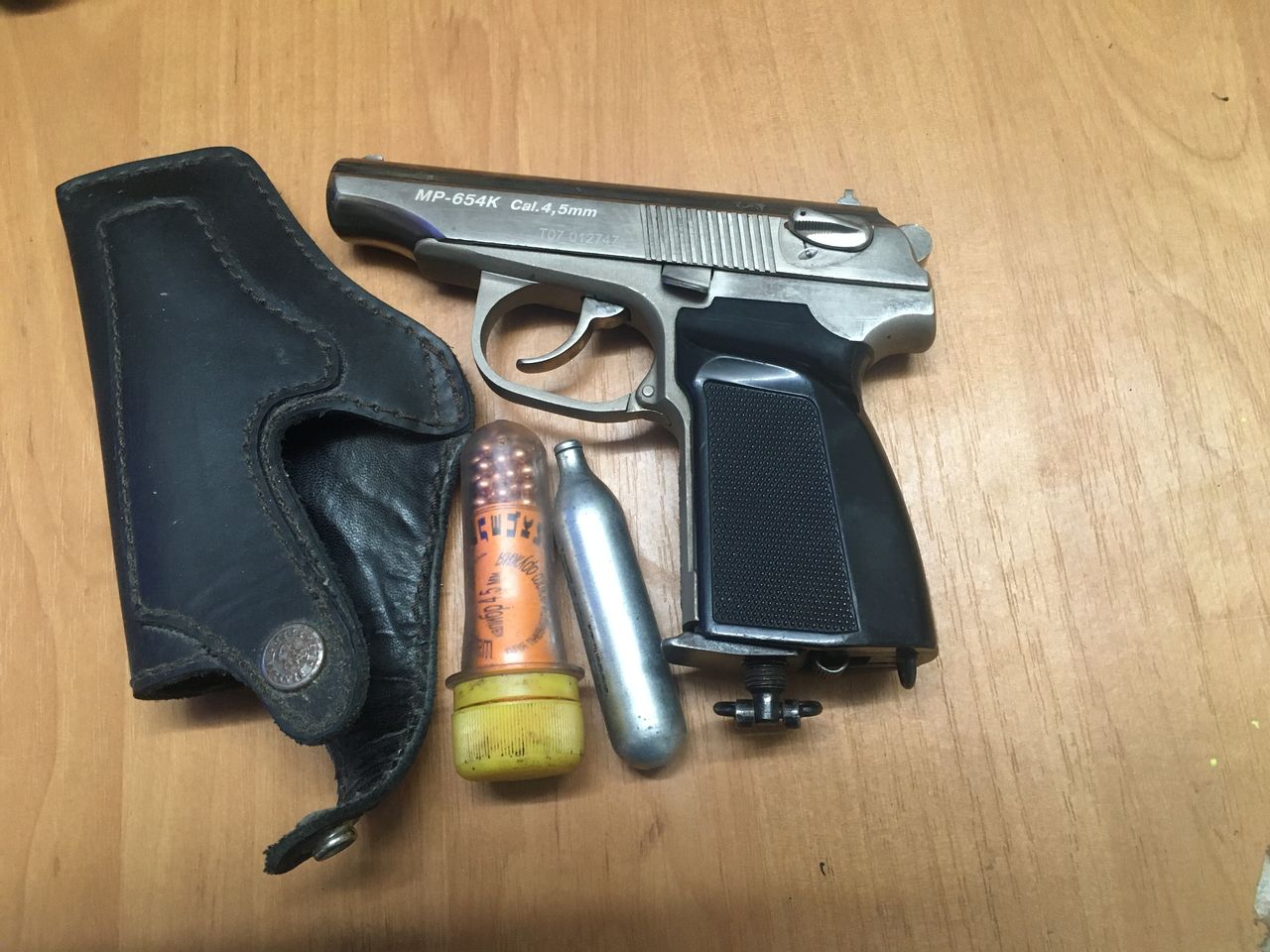 pistol pneomatic macarov rusesc