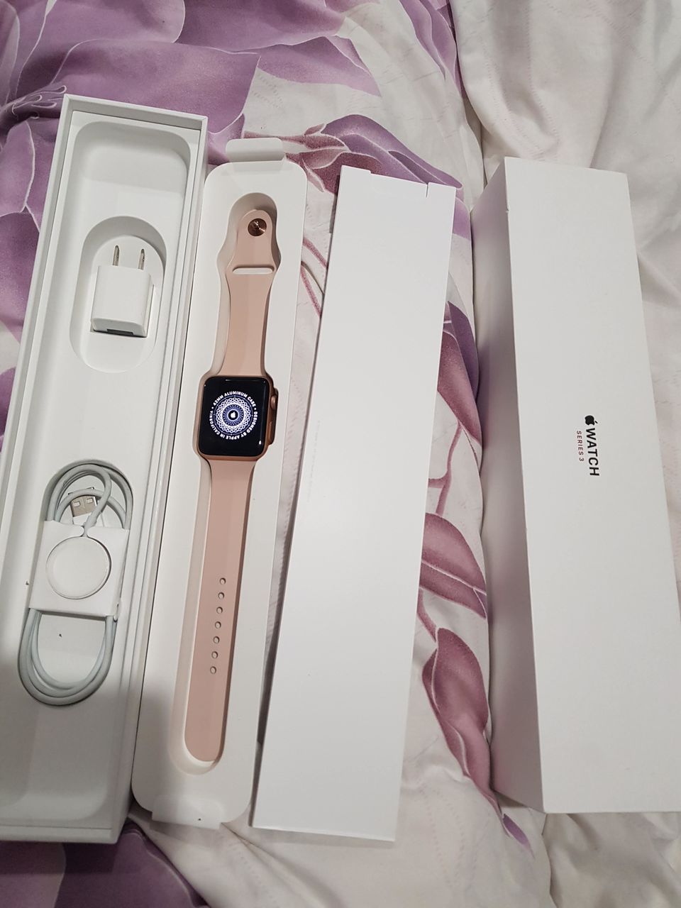 Apple 42mm Watch Series 3 Smartwatch - Pink